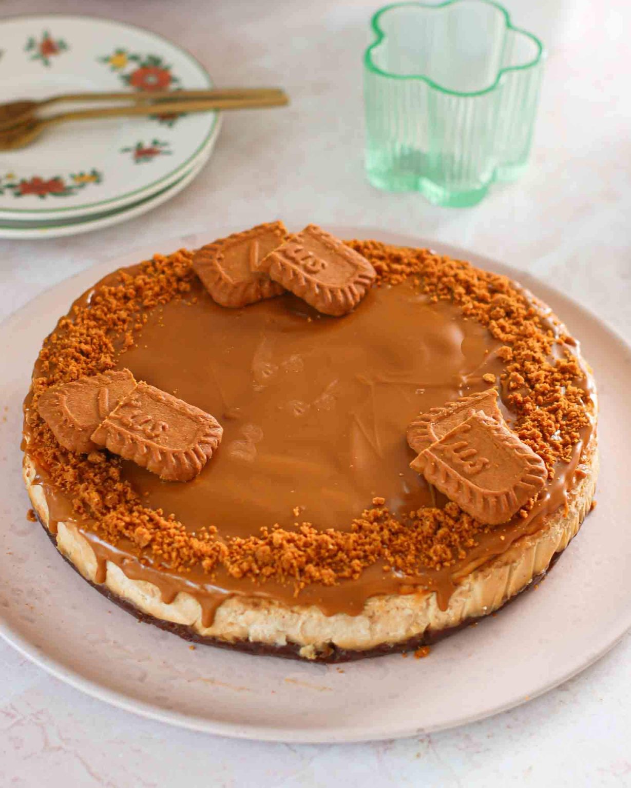 LOTUS BISCOFF sūrio pyragas: keptas, padengtas su sausainių kremu ...